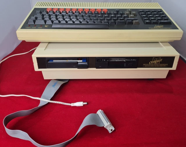ACORN BBC MASTER Compact Microcomputer, Tastatur, 8.9cm Disc Stick ...