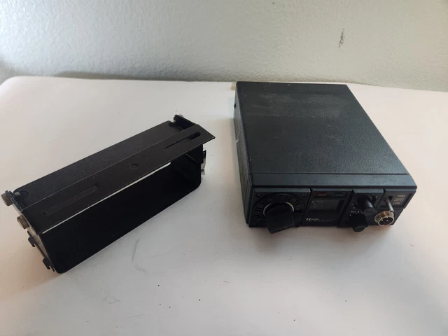 ICOM IC-22A VHF Transceiver With Removable Mounting Bracket $39.99 ...