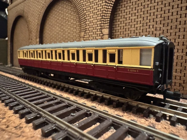 DAPOL NC-60C (N Gauge) Ex LNER ‘Gresley’ Corridor Second No.E12706E in ...