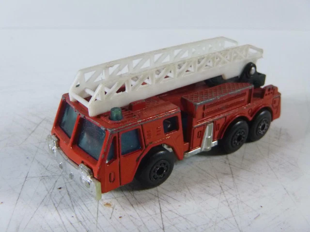 FIRE ENGINE MATCHBOX Spinning Ladder -- Macau Model Car Fire Brigade ...