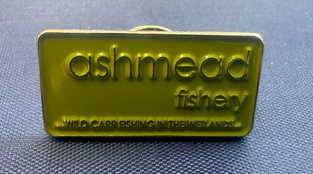 GENUINE ** ASHMEAD Fishery Pin Badge - Enamel GREEN - NEW.. (the carp ...