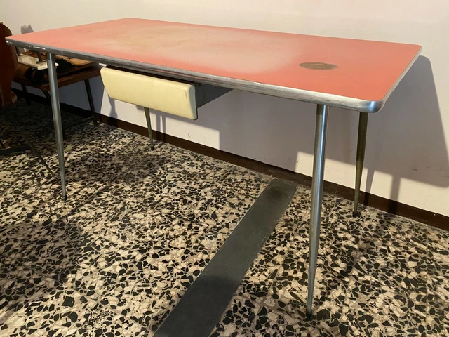 TAVOLO IN FORMICA rosso anni 60 Vintage Modernariato EUR 70,00 ...