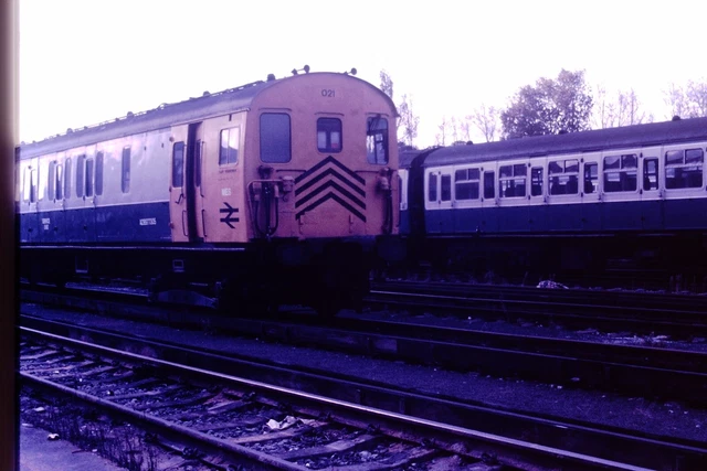 1986 BRITISH RAIL Diesel Loco 021 Sandite Wimbledon Railway Slide Ref ...