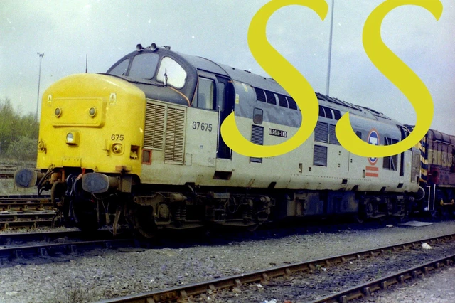 UK RAILWAYS 35MM COLOUR NEGATIVES: 37675 'Margam TMD' at CARR LOCO ...