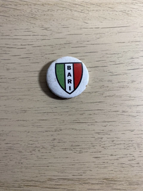 SPILLA ULTRAS BARI Ucn 1976 Curva Nord Bari Tricolore Pins Ultrà EUR 4 ...