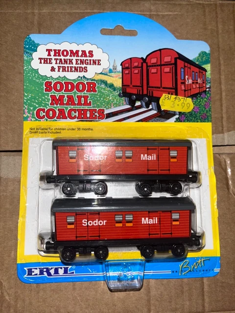 THOMAS THE TANK Engine Sodor Mail Coaches Ertl 1995 Vintage Carded £5. ...