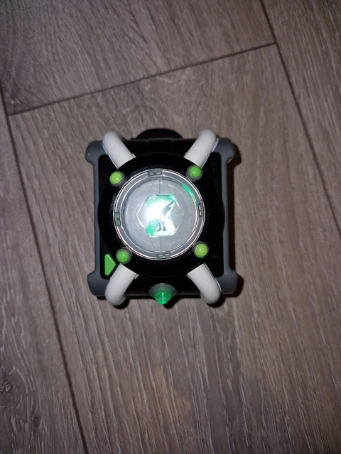 BEN 10 DELUXE Omnitrix Sound Effects Light Watch Adjustable Playmates ...