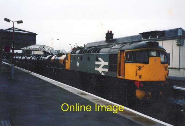RAILWAY PHOTO 6X4 Class 26 26040 Chemical Tanks Stirling 18/9/90 £2.00 ...