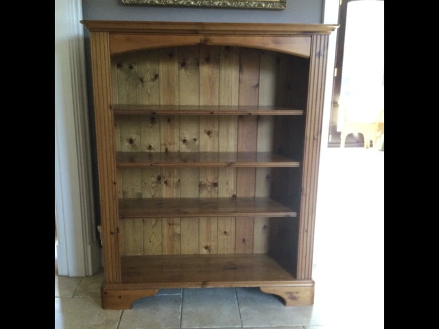 DUCAL PINE BOOKCASE (120cm high x 99cm long x 31cm deep) £10.00 ...