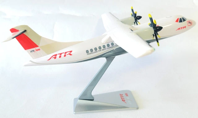 ATR-42-600 HOUSE / Demo Livery Socatec Snap Fit Sammlermodell 1:100 EUR ...