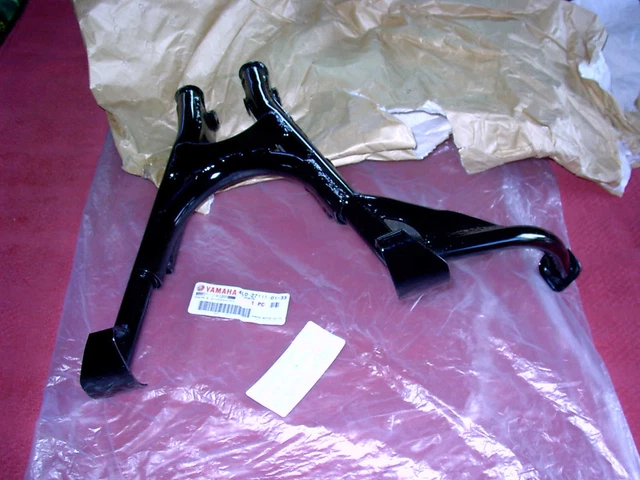 YAMAHA RD350LC RD250LC Nos Genuine Main Stand 4L0-27111-01-33 £170.00 ...