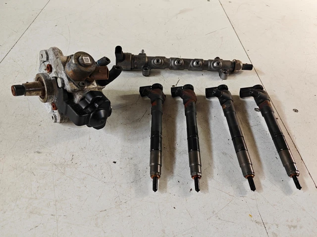 HIGH PRESSURE PUMP injection nozzles injector original VW Golf 7 ...