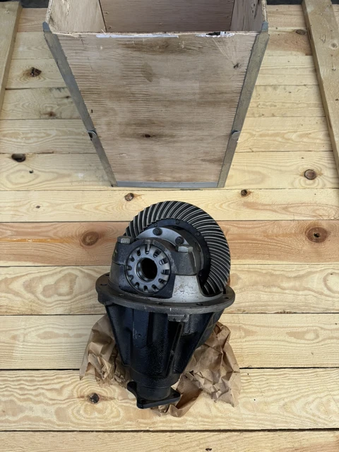 LAND ROVER DEFENDER 110 Tdci Puma Genuine (Refurbished) 4 PIN Rear Diff ...