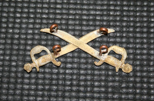 WW1 BRITISH ARMY Physical Training Staff PTI Crossed Swords Cap Badge £ ...