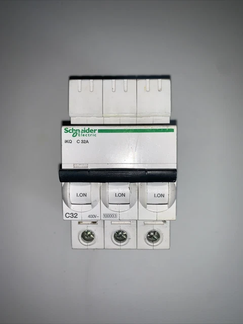 SCHNEIDER 32 AMP C32 32A CURVE C 10kA TRIPLE POLE TP MCB IKQ IKQE KQ VAT REG’D £39.99 - PicClick UK