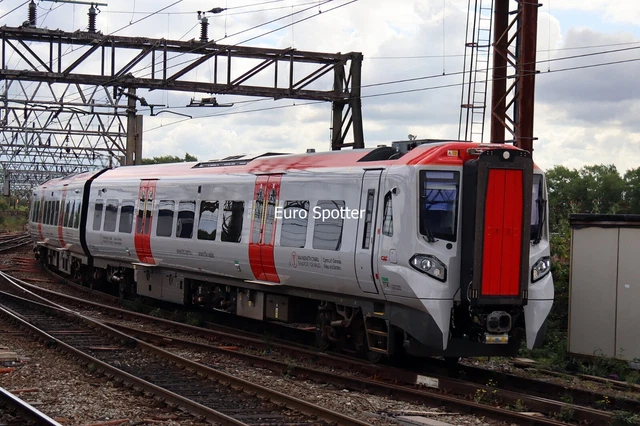 B229 35MM SLIDE TfW Class 197 197110 Manchester Piccadilly [2] £3.54 ...