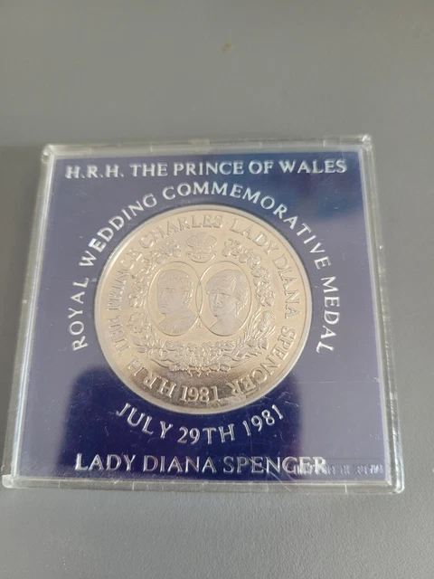CHARLES AND DIANA Souvenir Medal The Royal Wedding 29th July 1981 (Rare ...