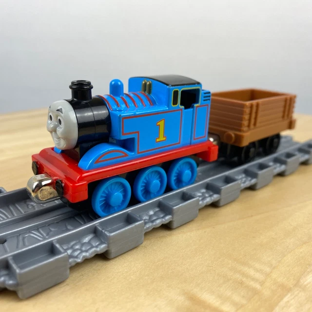 THOMAS THE TANK Engine Take and Play Engine - Thomas and a Brown Truck ...