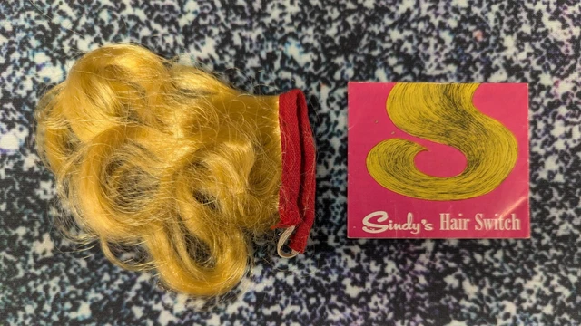 VINTAGE PEDIGREE SINDY HAIR SWITCH & STYLES & Booklet Blond 1960s £14. ...