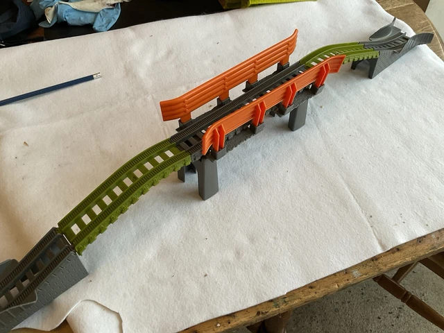 THOMAS AND FRIENDS trackmaster Railway Track - 5 Section Bridge £9.56 ...