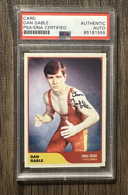 CARTE SIGNÉE DAN Gable Iowa Médaille D'or Olympique Signée Psa/Adn ...