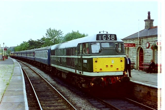 35MM RAILWAY COLOUR Negative Class 31 D5600 at Ramsbottom £1.95 ...