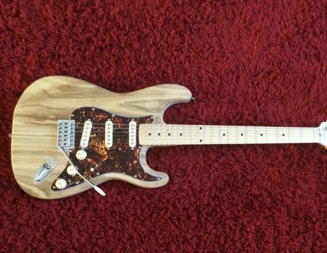 CUSTOM STRATOCASTER RIGHT handed electric guitar with maple neck ...
