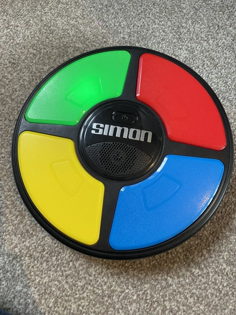 HASBRO CLASSIC SIMON Game Electronic Memory Game, Handheld Light and ...