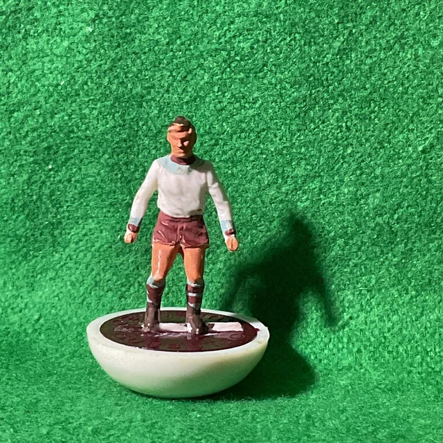 VINTAGE SUBBUTEO HEAVYWEIGHT SPARE PLAYER 1970’s - Burnley second strip ...