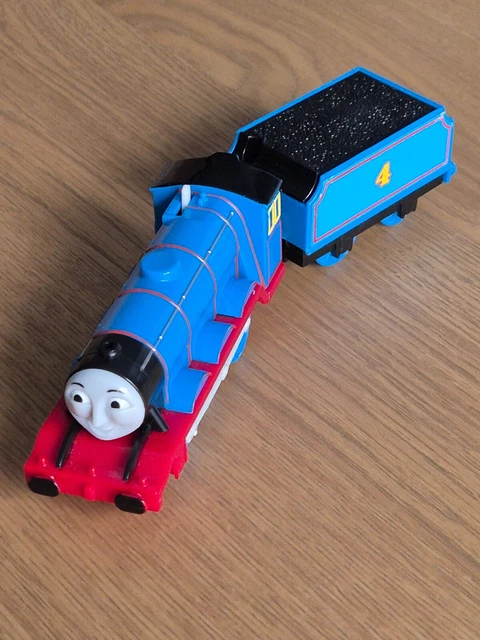 THOMAS & FRIENDS Tomy Trackmaster Gordon e tender collegato motorizzato ...