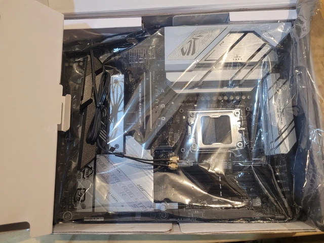 ASUS ROG STRIX B650-A AMD Motherboard White Opened READ DISCRIPTION £ ...