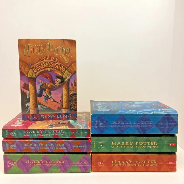 HARRY POTTER DI JK Rowling Set Completo Libri 1-7 Paperback Scolastico ...