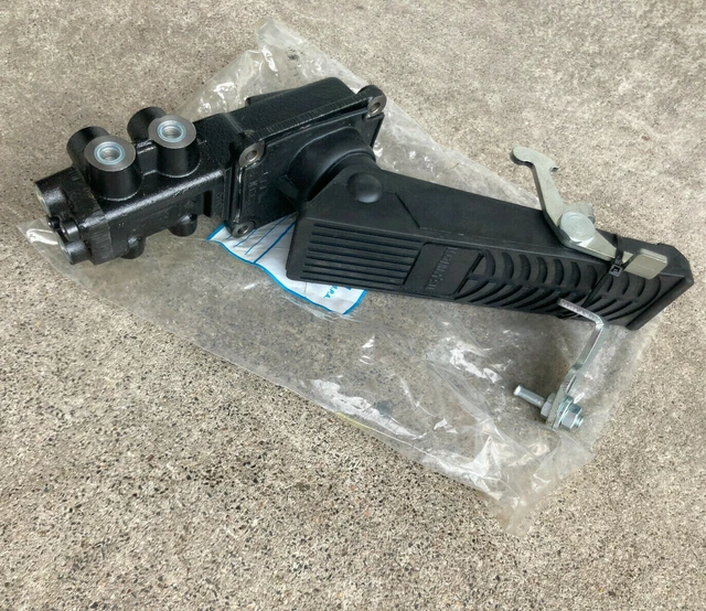 KOMATSU SAFIM S6 166263/L Bremsventil Hydraulikventil Komatsu WA470 ...