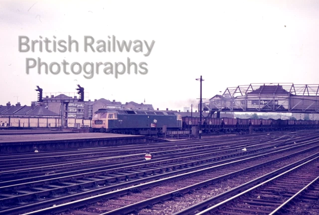 35MM SLIDE BR British Railways Diesel Loco 47514 Class 47 at Clapham ...