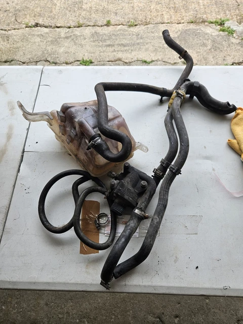 FORD ESCORT ZETEC Mk6 Thermostat Housing/Coolant Bottle And Pipes ...