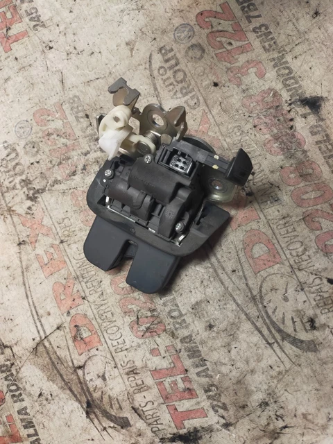 ORIGINAL AUDI Q7 4L 2005-2015 Kofferraumschloss Verriegelung Aktuator ...