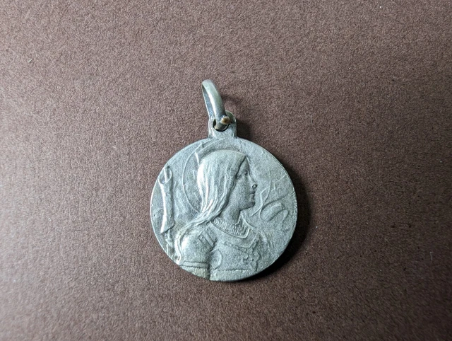 PETITE MÉDAILLE RELIGIEUSE de Jeanne d'Arc signée Revillon-Ref 177 EUR ...