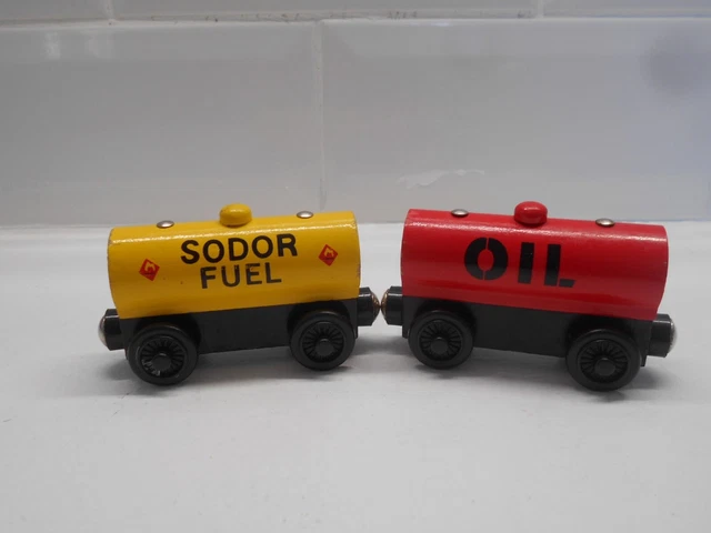WOODEN THOMAS THE tank engine train for brio oil and fuel tankers £7.99 ...