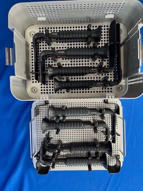 EIKON ILLUMINATED RETRACTOR System Invuity (now Stryker) new demo set ...