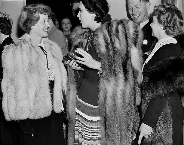 ACTRESS BETTE DAVIS Talks With Actress Kay Francis At An Event 1940S ...