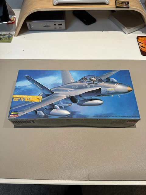 HASEGAWA MCDONNELL DOUGLAS TF-18A Hornet model kit boxed/complete £8.99 ...