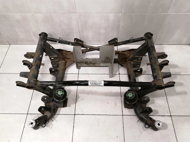 SOUS-CADRE ARRIÈRE ASTON Martin Vantage V8 Cabriolet BG33-5R003-AC ...