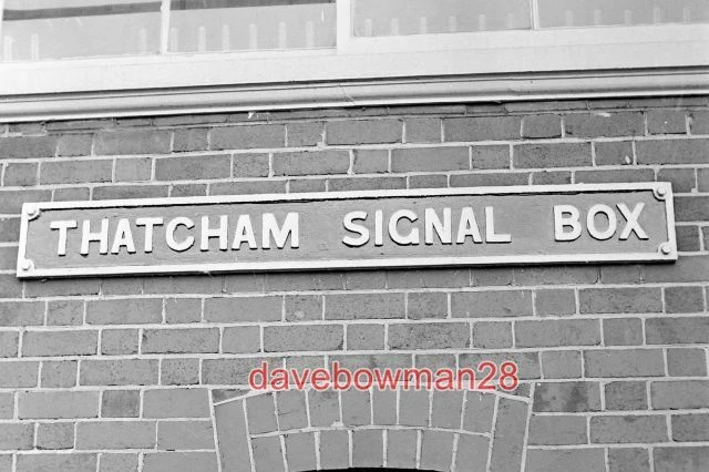 PHOTO THATCHAM Signal Box Nameplate 1970S EUR 3,49 - PicClick FR