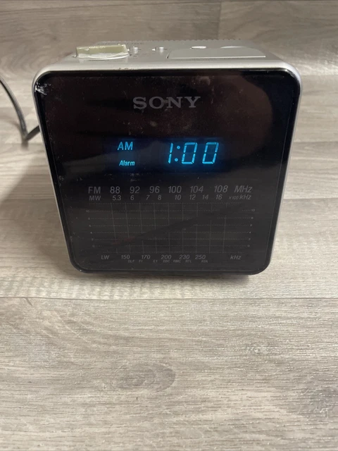SONY DIGICUBE ICF-C10L Digital Clock Radio Alarm FM AM MW £14.99 ...