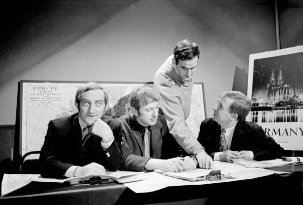 MARTY FELDMAN, GRAHAM Chapman, John Cleese and Tim Brook-Taylor pi- Old ...