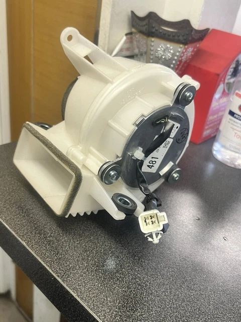 GENUINE TOYOTA PRIUS Hybrid Battery Cooling Fan Blower 2009 - 2015 £29. ...