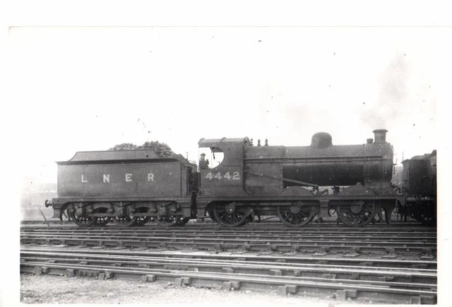 RAIL PHOTO LNER GCR 060 J11 4442 Mexborough shed Yorkshire £2.39 ...