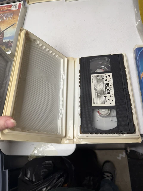 WALT DISNEY 101 AND 102 DALMATIANS VHS CLAMSHELL -GLENN CLOSE-live ...