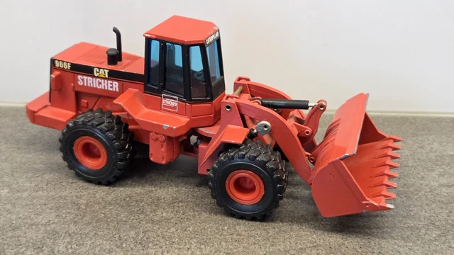 NZG CAT 966 F Sondermodell "STRICKER" Radlader Rot 1:50 EUR 239,00 ...