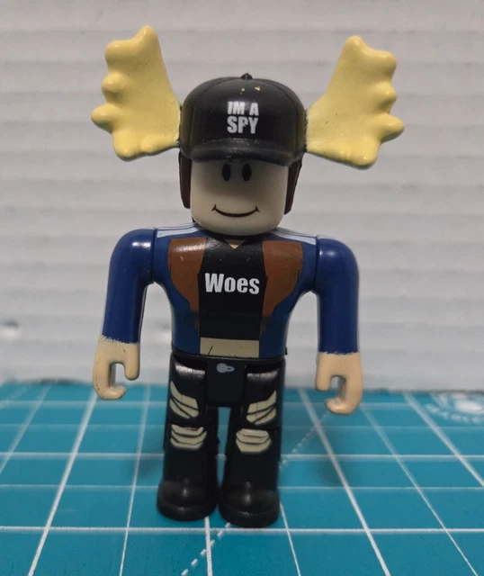 ROBLOX CELEBRITY SERIES Figure Totally Not A Spy Antler Hat $9.99 ...